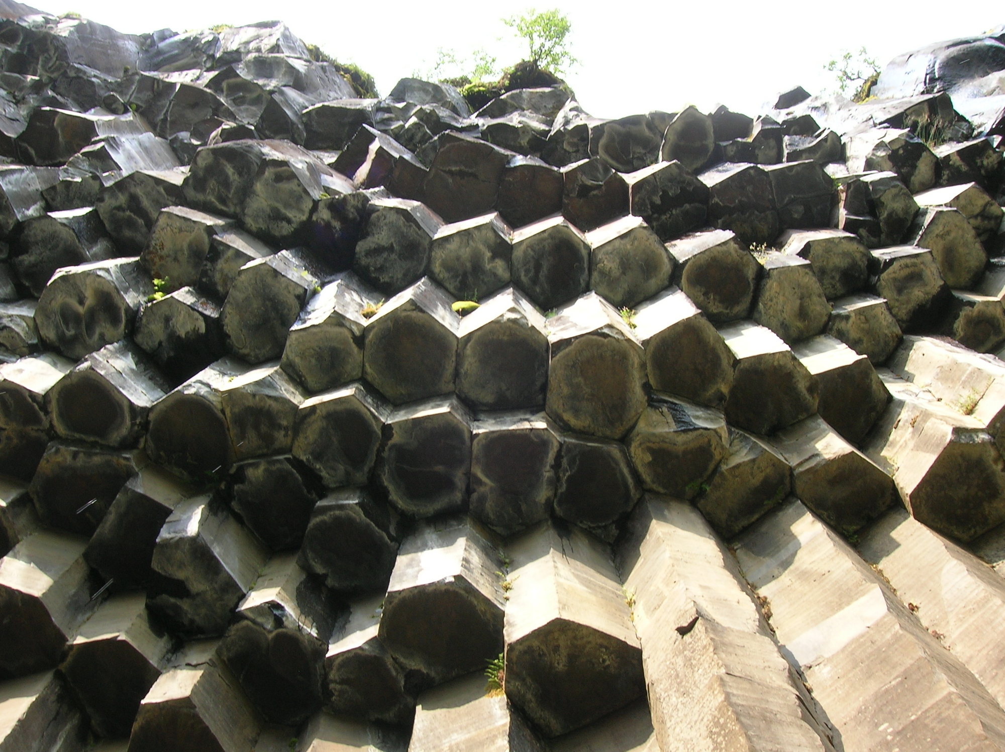 Bazalt Taşının Öne Çıkan Özelliği | Mercan Madencilik